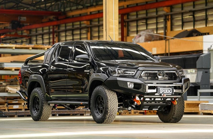 ELITE NON LOOP WINCH BAR – TOYOTA HILUX 2020 ONWARD (BUILT IN RECOVERY POINTS BLACK & UNDERBODY ...